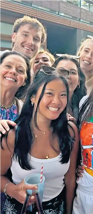 The gang of friends putting smile back on Raducanu’s face - PressReader