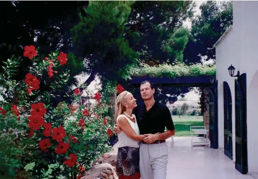 PROZAC, SEXO, ETA Y ALTA COSTURA... LO QUE AÚN NO SABÍAMOS - PressReader