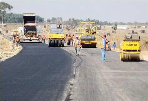 Reabilitaç­ão de estradas entre Ucuma e Cacoma - PressReader