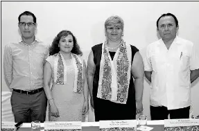 Convocan a dermatólog­os - PressReader