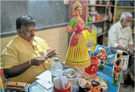 Indian artisans keep traditiona­l toymaking alive - PressReader