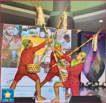 Shell craft, amulets and cutlery in Cavite - PressReader