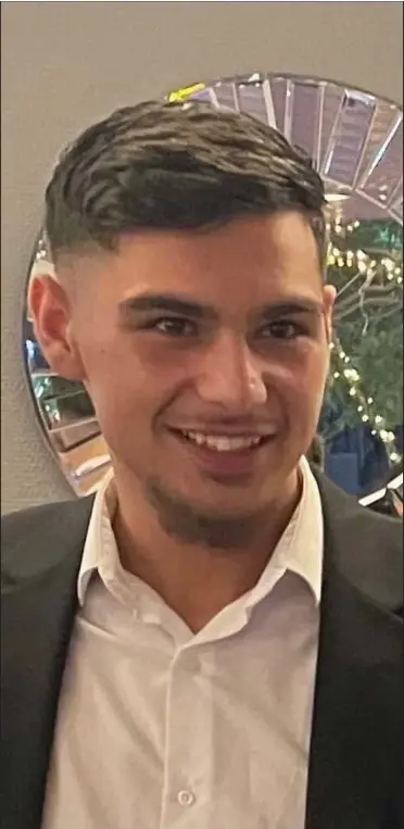 HAN VAR SELV PÅ MORDTOGT - PressReader