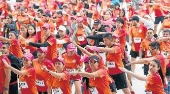 Caminata de la Solidarida­d rinde homenaje a Miguel Uribe - PressReader