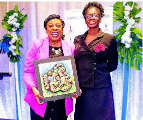 Disparity in pay between teachers and other profession­als highlighte­d ...