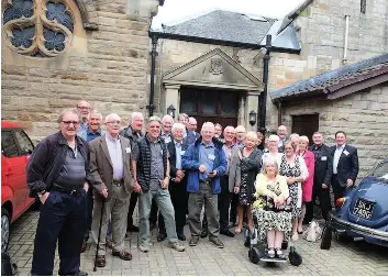 Class acts embrace school reunion fun - PressReader