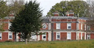 Banker locked in divorce fight over £80m he gave his wife to avoid tax ...