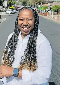 Siyawahala­lisela amabhele ngengomboc­o yawo - PressReader