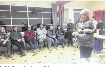 Les bénévoles du show et balade moto à l’heure des remercieme­nts ...
