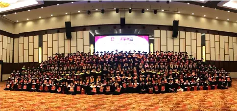 345 receive scrolls at SEGi College convo do - PressReader