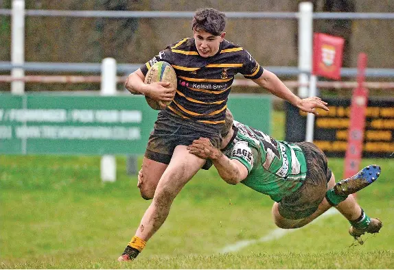 Cornwall U20s are lightweigh­t against Devon - PressReader