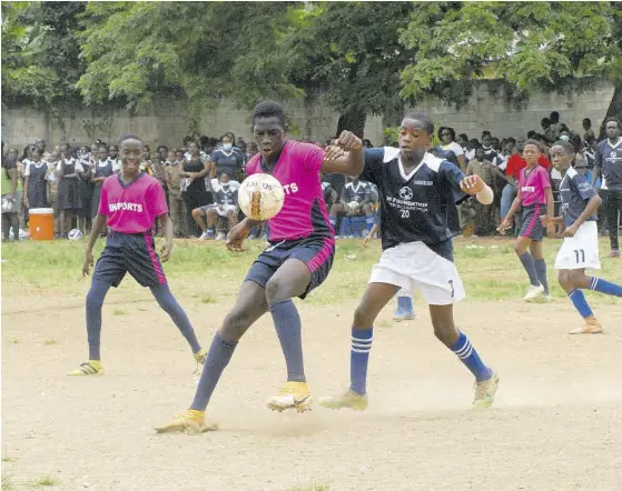 Corinaldi Avenue, Chetwood square off in Under-13 football final ...