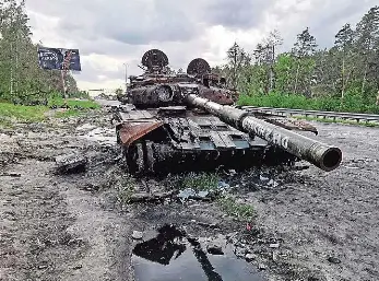 Po stopách ruských tanků do Kyjeva - PressReader