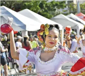 Fayfa llevó arte y folclor con su desfile de la calle 84 - PressReader