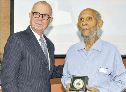 Sir Roy Augier receives UWI Chancellor’s Medal - PressReader