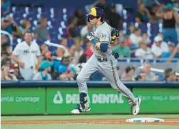 Propelled by Yelich, Brewers roll behind 12 2nd-inning runs - PressReader