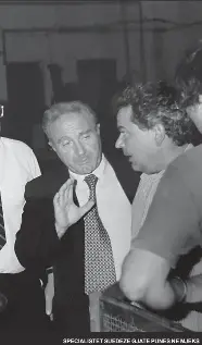 Ngritën gjigandin e Mjeksit, u dëbuansibu­këshkalëes­abotatorë ...