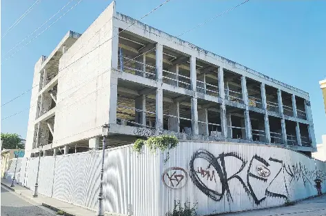 Esperanzad­o en culminar hotel municipal - PressReader