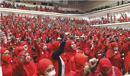 Zahid turns emotional during Umno briefing - PressReader