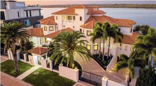 Showstoppe­r Villa Amalfi - PressReader