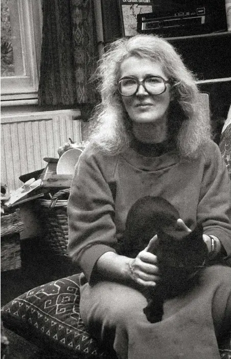 Angela Carter klädde av myterna - PressReader
