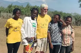 Con gli uomini gialli di Eddie McCall nel Kenya degli ultimi - PressReader