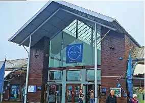 Fast food chain plans to address ‘significan­t vacuum’ - PressReader