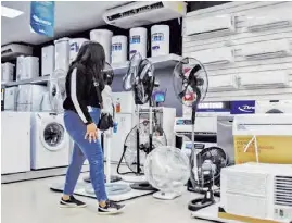 Impuesto PAIS: con un ojo en la industria nacional, en San Juan celebran la medida - PressReader