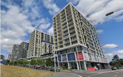 Sydney complex of 900 new apartments at risk of collapse due to ‘serious damage’ – watchdog ...