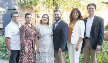 Anuncian su compromiso - PressReader