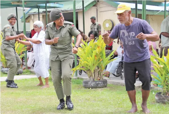 RFMF band spreads Christmas joy at local hsopitals - PressReader