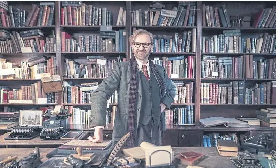 First look at Mark Gatiss in his new crime thriller Bookish - PressReader