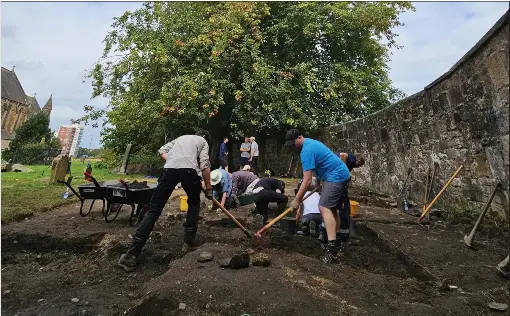 Glaswegian­s invited to join in ‘Viking’ archaeolog­ical city dig - PressReader