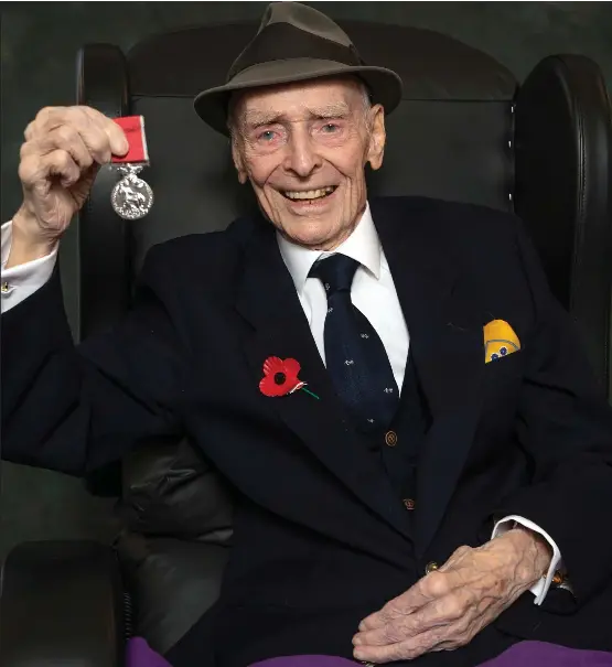 Royal recognitio­n for Still Game’s ‘Auld Eric’ - PressReader