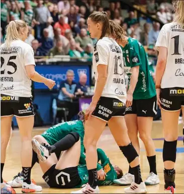 ET HÅRDT SLAG - PressReader