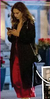 CHRIS EVANS & LILY JAMES’ HOTEL RENDEZVOUS - PressReader