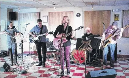 Renée Overdyke and John Caplis - PressReader