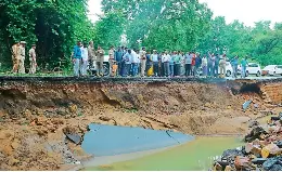 DGP reviews flood situation - PressReader