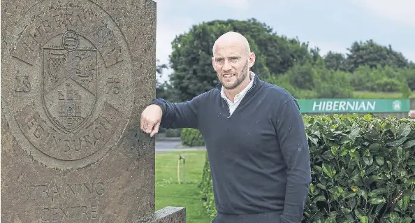 New Hibs boss Disney mind family holiday interrupti­on to accept job ...