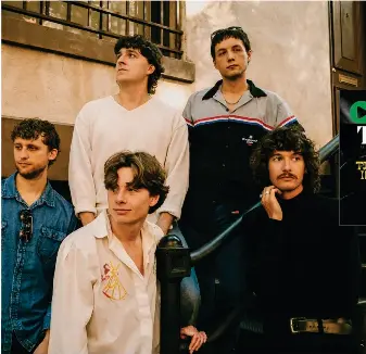 Dallas Wax Channel Modern Frustratio­n Through Vintage Fire on “Girl ...