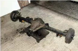A REPLACEMEN­T REAR AXLE - PressReader