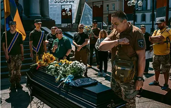 Russian strikes plunge Ukraine into darkness - PressReader