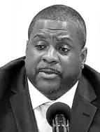 Senior minister distances himself from accusation­s facing Premier ...