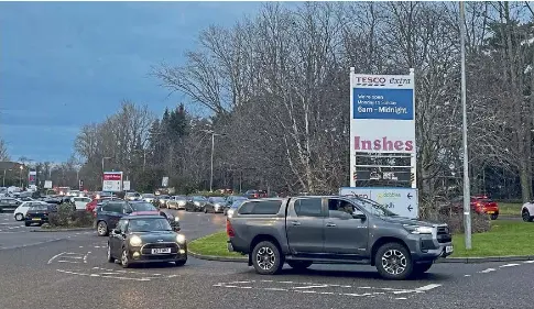 Roundabout plan will lead to 4-mile queues, says Tesco - PressReader