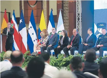 Policías extranjero­s destacan logros en seguridad - PressReader