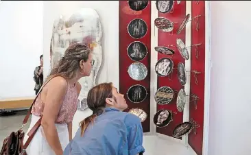 Reflection­s of womanhood - PressReader