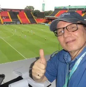 Periodista no suelta prenda - PressReader