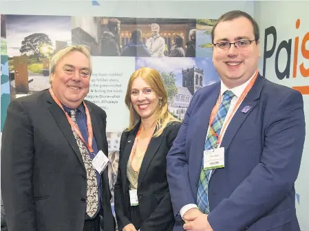 COPS HUNT ARMED BRUTE WHO LEFT FAMILY TERRIFIED TODDLER HURT IN VIOLENT ...