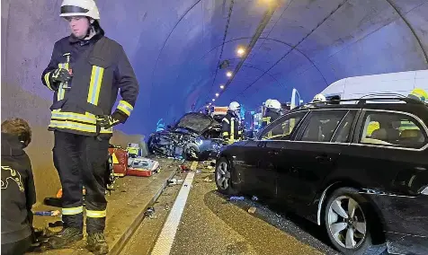 Bild der Verwüstung im Heidkopftu­nnel | Thuringer Allgemeine ...