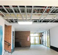 Brand-Schaden und Schimmel an der Decke: Sanierung zieht sich - PressReader